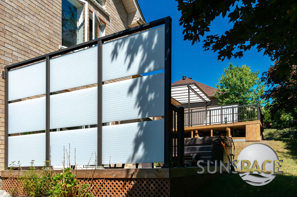 Privacy Wall – Sunspace by Wayside Rooms